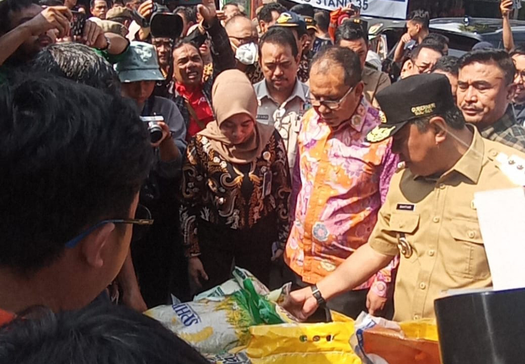 Pj Gubernur Sulsel dan Wali Kota Makassar Sidak Pasar Jelang Nataru – Makassar Today