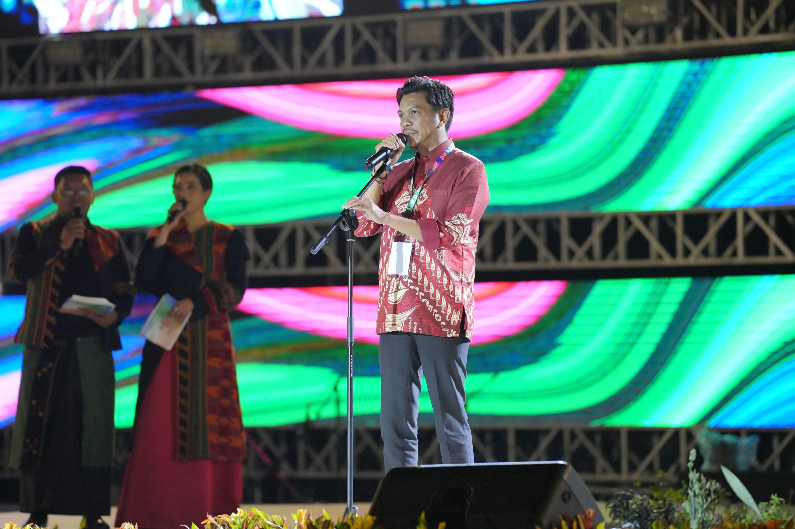 Pj Sekda Firman Pagarra Launching Logo Makassar Fashion Week – Makassar ...